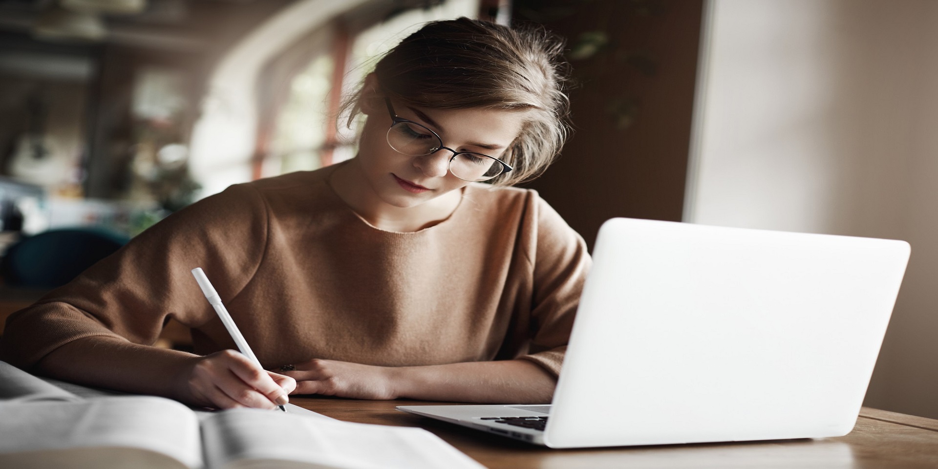 Essay Writing Help - 24x7 Support | The Assignment Helpline Essay Writing Help - 24x7 Support | The Assignment Helpline
